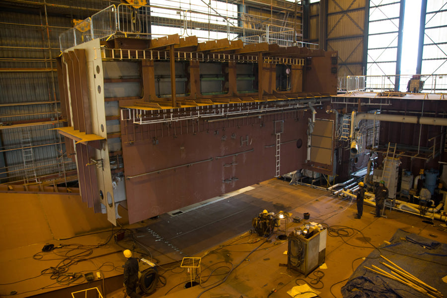 Walk to work vessel 'KROONBORG'